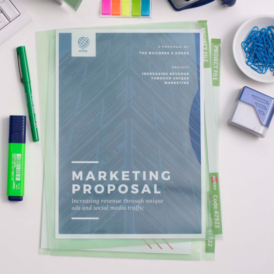 Avery Green Transparent Plastic Project File - Holds 20 Sheets | Winc