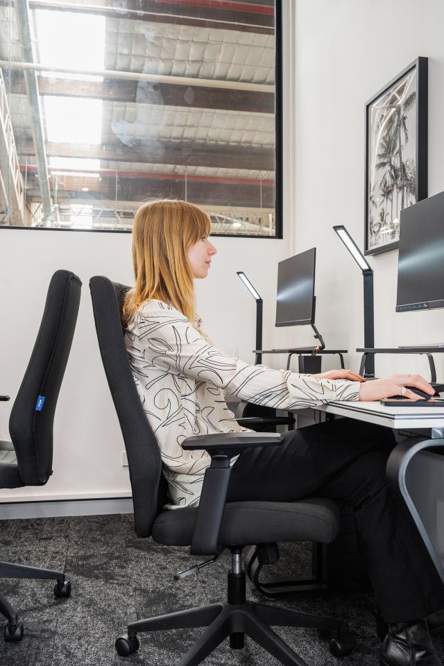 Winc Ambition London Managers Chair Black | Winc