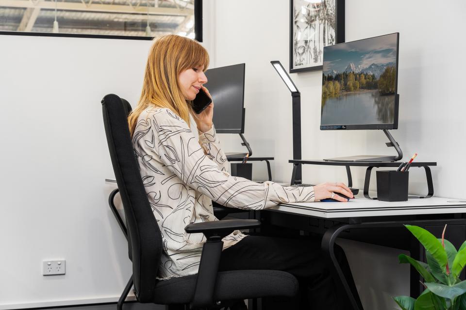 Winc Ambition London Managers Chair Black | Winc